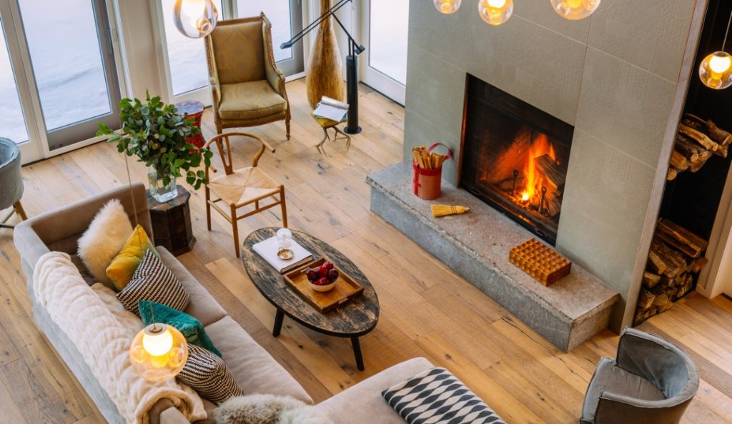 collingwood-cottage-open-concept-interior-picture-id466190454 — RISMedia