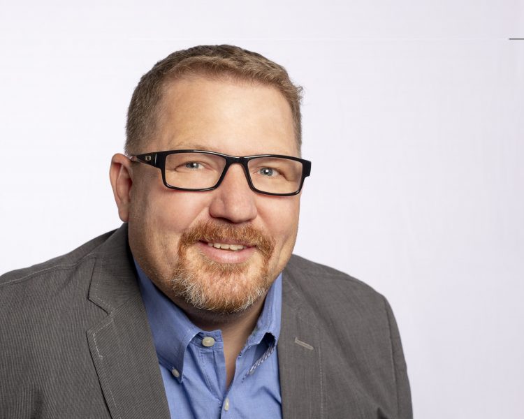 3424_headshot[1] — RISMedia