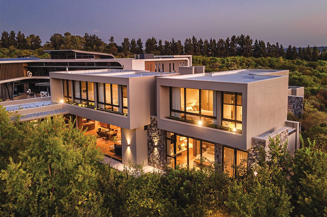 Global Spotlight: South Africa Beckons With Spectacular Scenery and Low ...