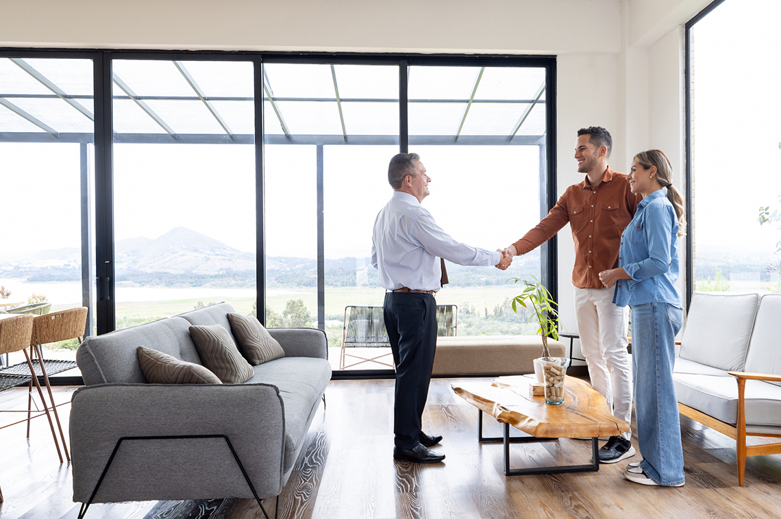 Back to Business: RISMedia’s 2025 Contract & Commission Study — RISMedia